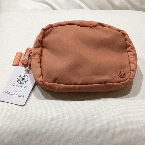 GAIAM | Bags | Nwt Gaiam A Sidekick Waist Pack | Poshmark